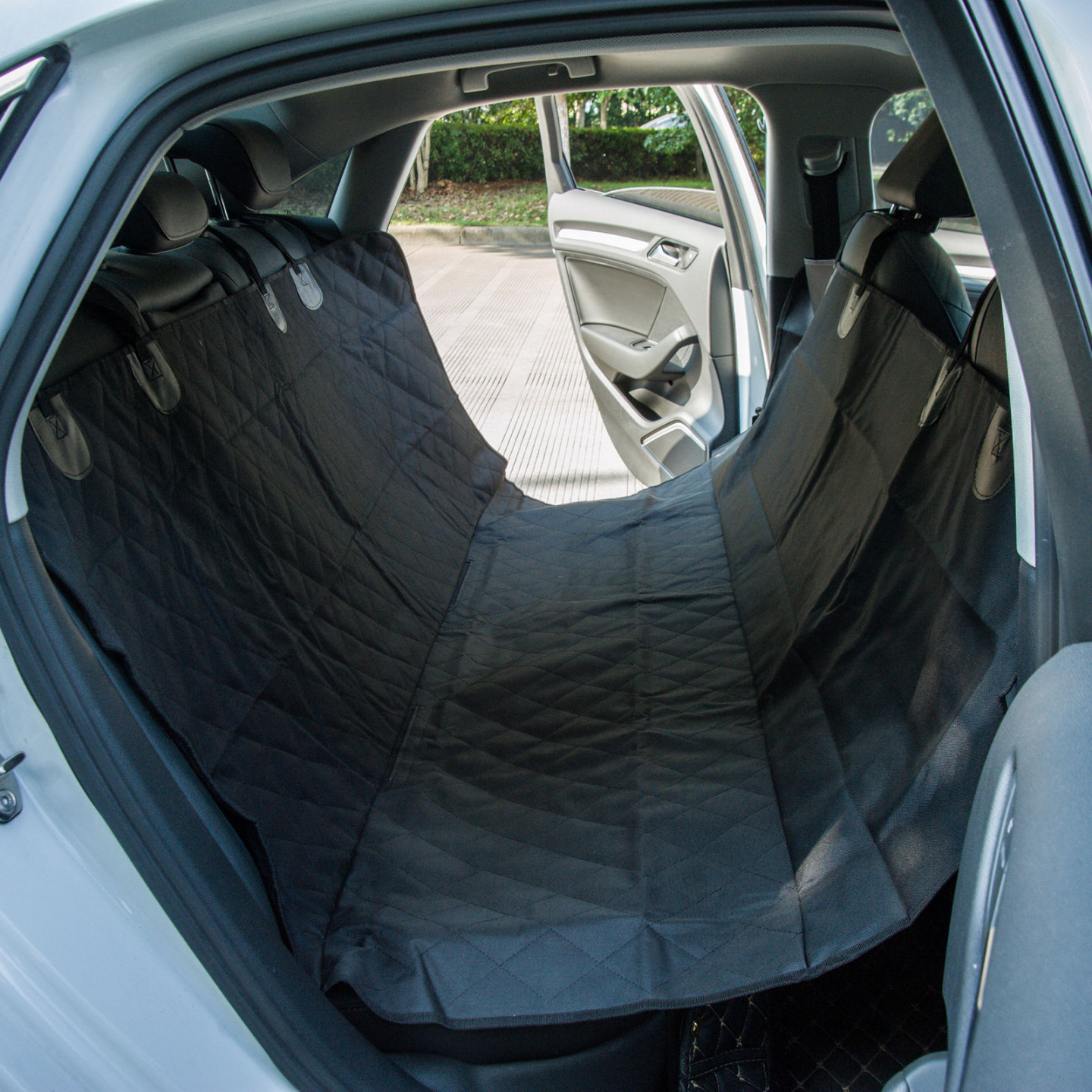 Ochranná deka pre psov do auta 147 x 137 cm | čierna | Goleto.cz